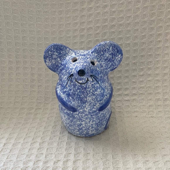 Reui | Dining | Reui Signed Blue White Spongeware Mouse Cheese Shaker ...